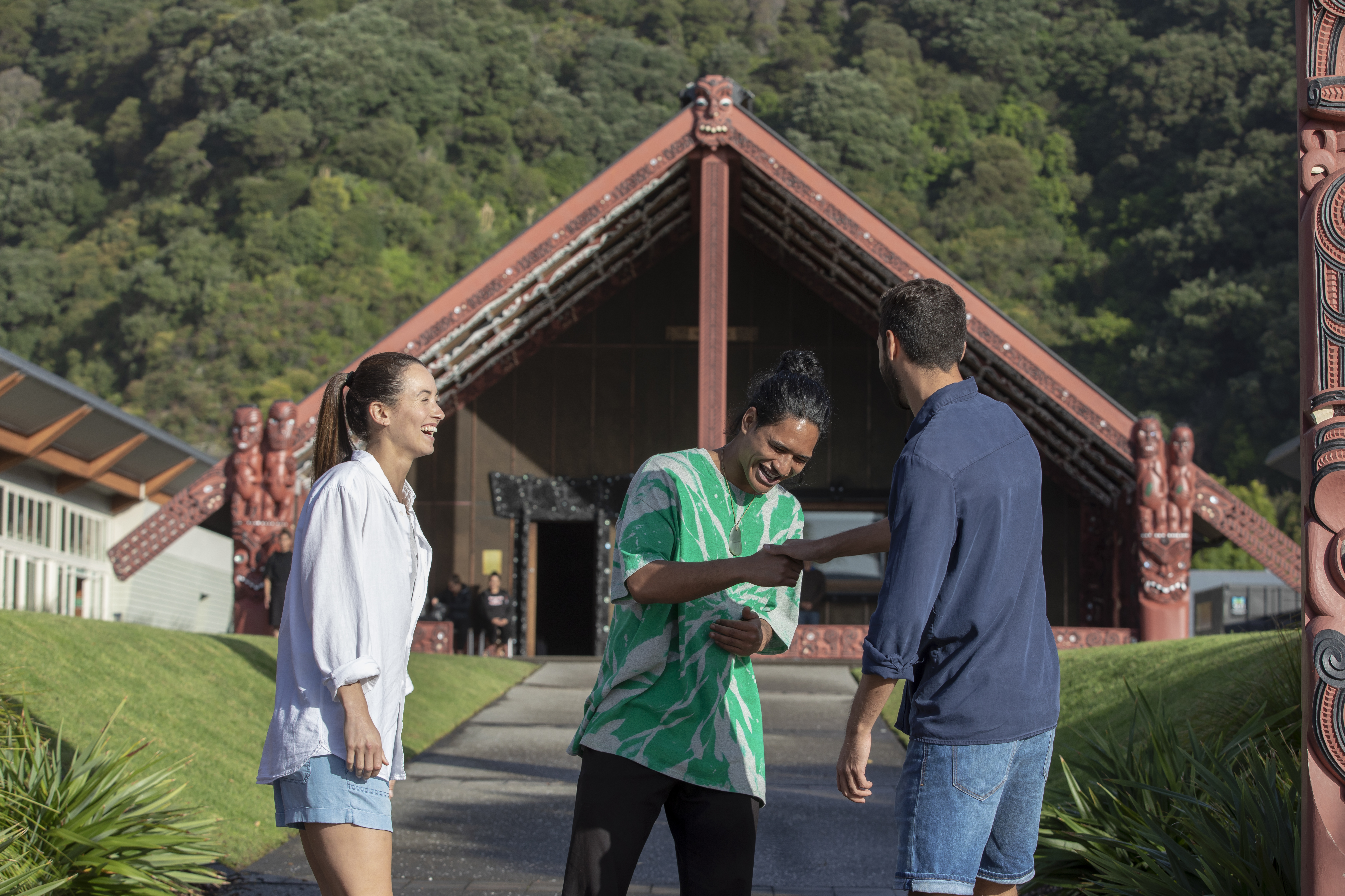 DISCOVER MANAAKITANGA